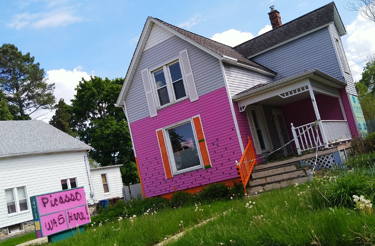 Photo of the Week: Picasso Was Here! House - Lireo Designs