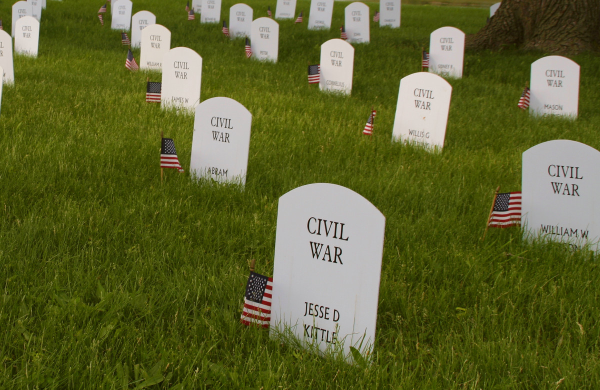 Memorial Day 2022: Remember and Honor Fallen Service Members - Lireo ...