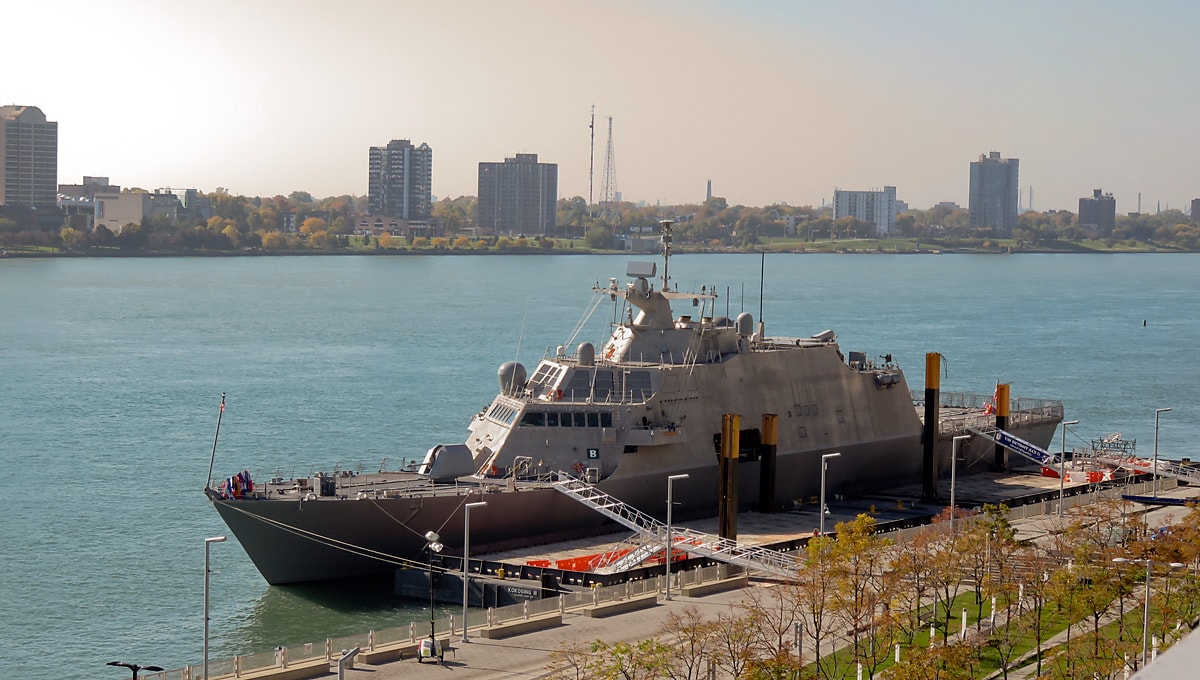 Photo of the Week: USS Detroit - Lireo Designs